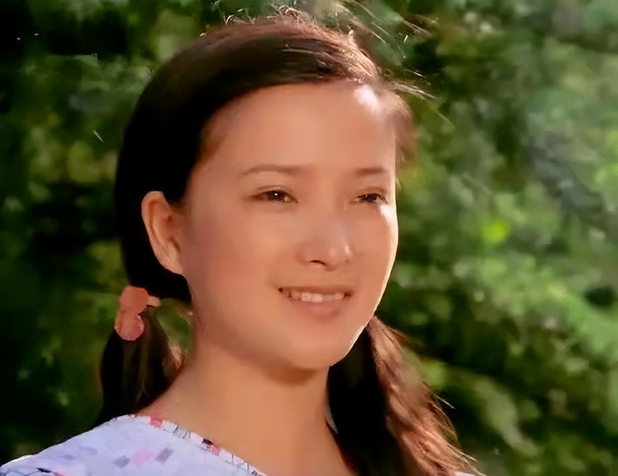 "Classical Beauty" He Qing: From being red to purple to no longer ...