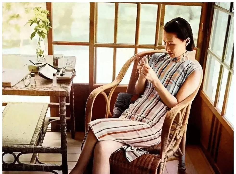 In the 1990s, Zhang Xueliang and Miss Zhao Si took a photo in Hawaii ...