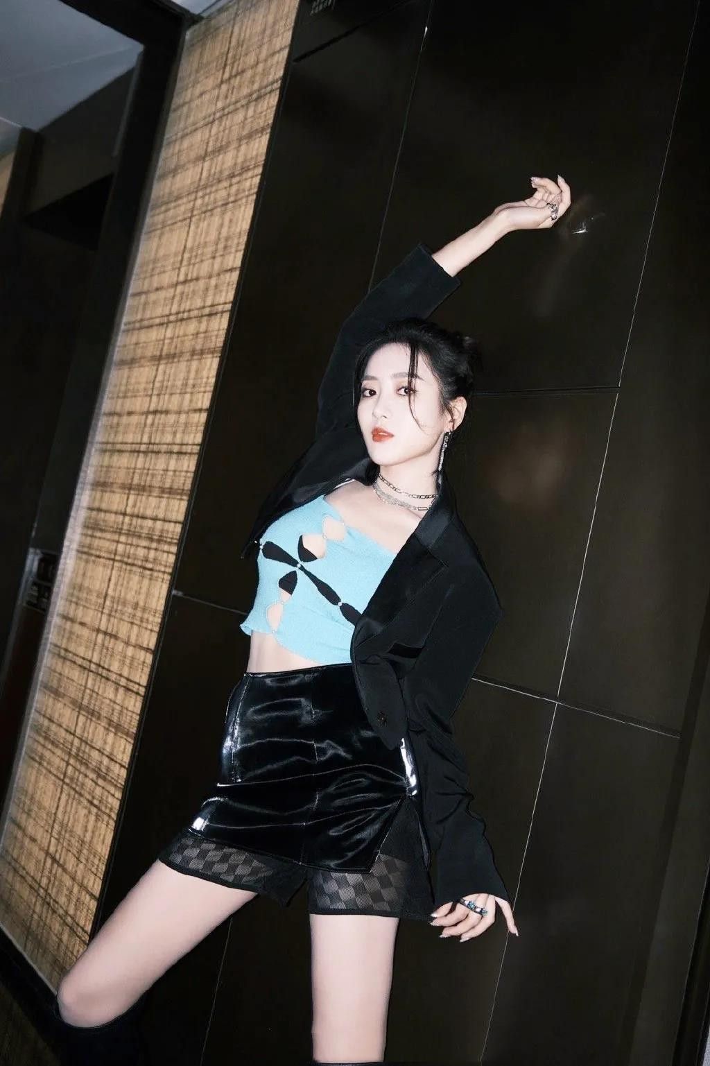 Wang Ziwei, a sweet girl - iNEWS