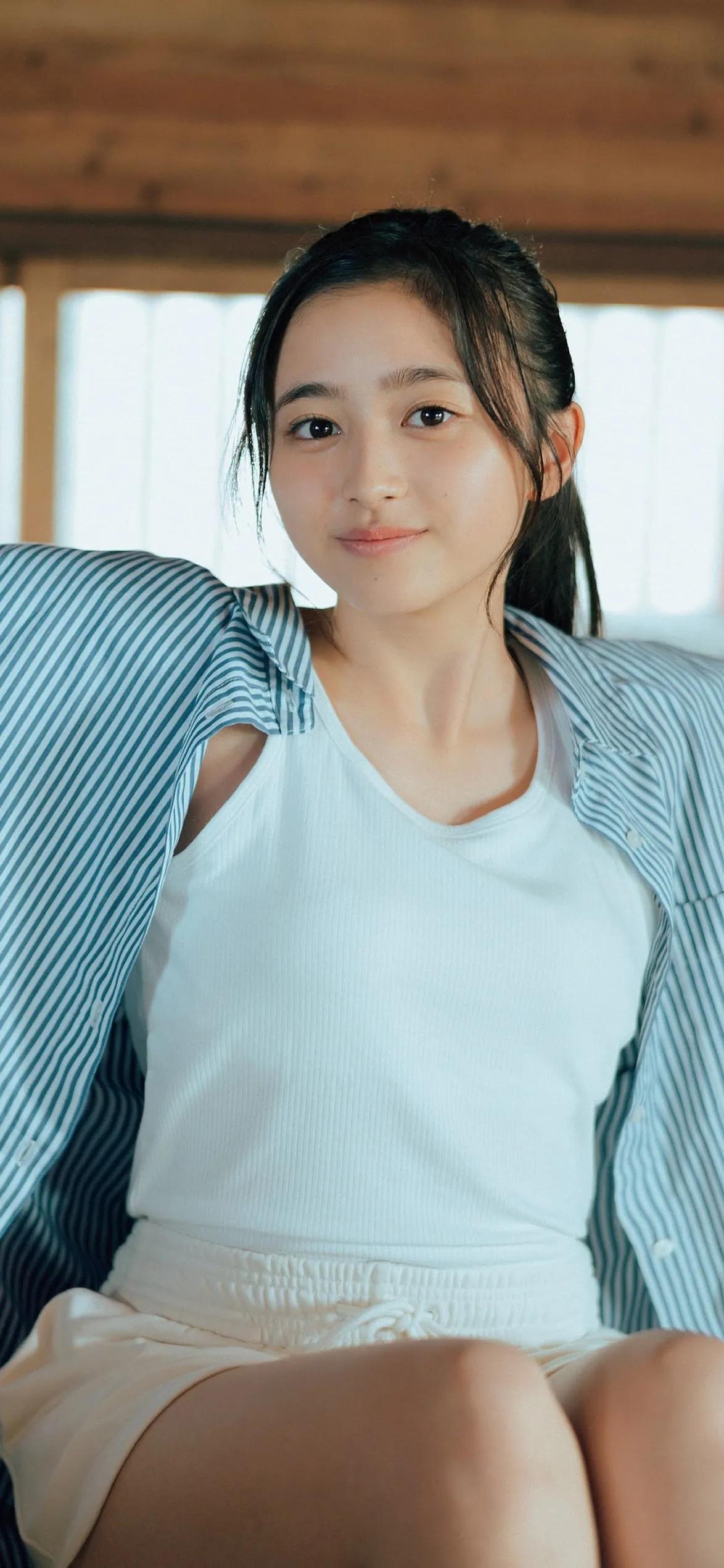 Photo album of Japanese post-05 popular actress Kazuo Inoue gentle and ...