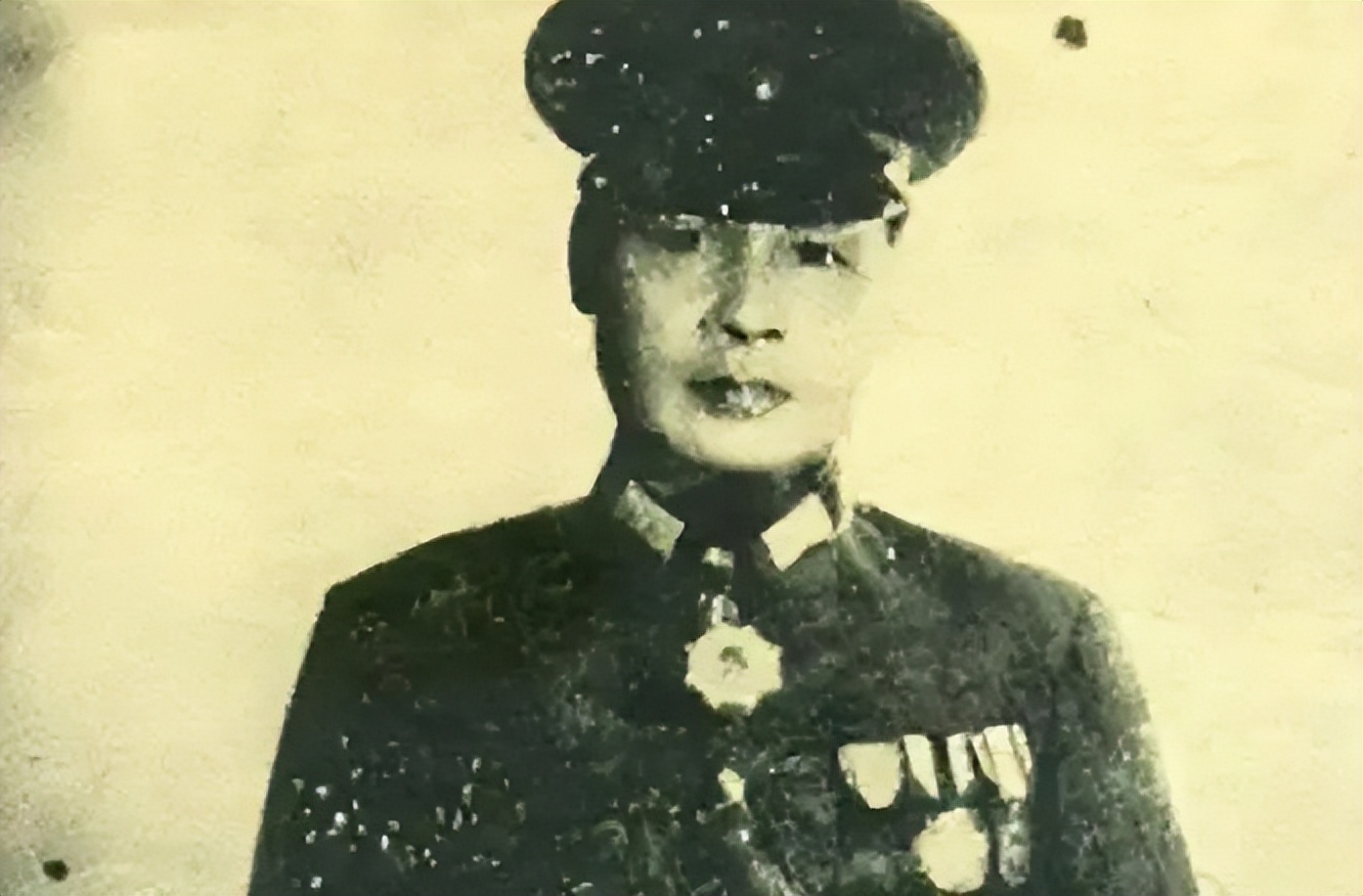 Lieutenant General Yang Hu of the National Army, was invited to ...