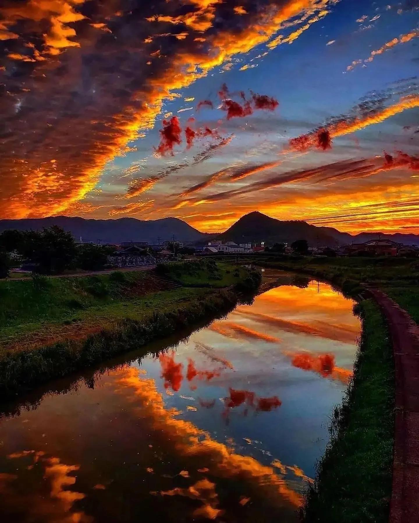 sunset in japan - iNEWS