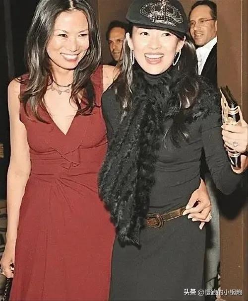 Why can Zhang Ziyi and Deng Wendi become girlfriends? - iNEWS