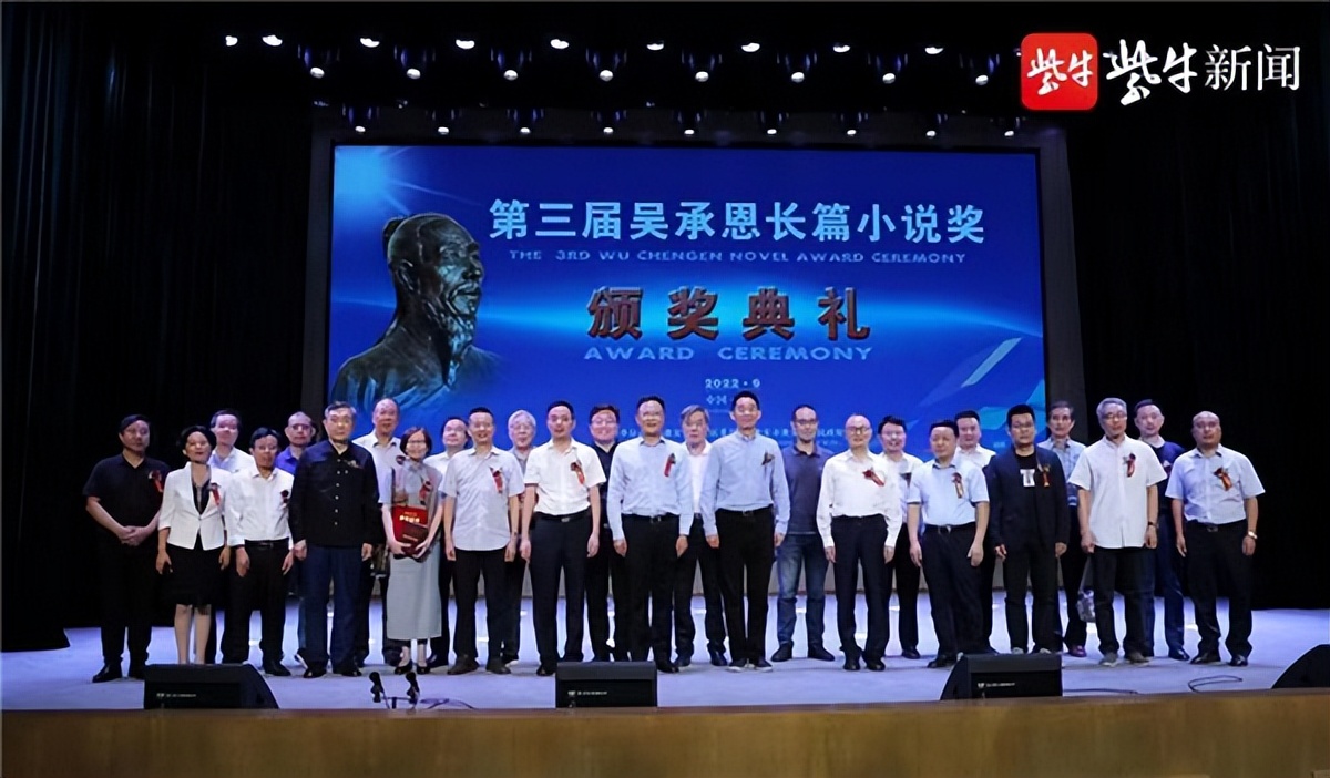 "Contracted Writer's Column" Chen Hongjun: The fragrance of books ...