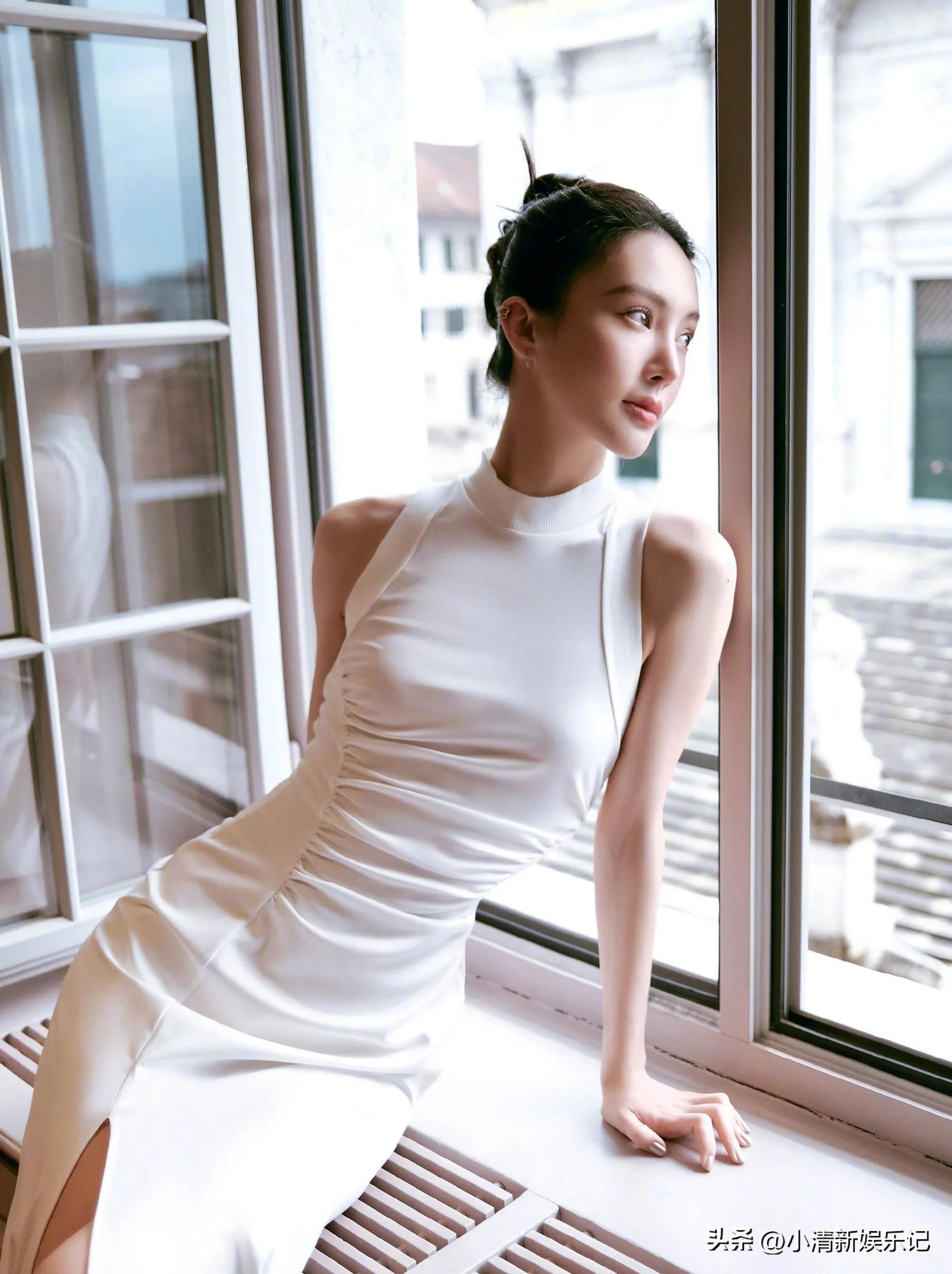 Jin Chen and Zuo Na, Zuo Na is cold and frosty, Jin Chen is bright and ...