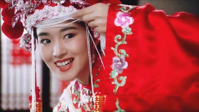 Gong Li: How beautiful was it when you were young?On the red carpet ...