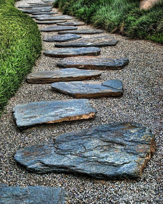 Why do all the paths in the garden like to use stepping steps? - iNEWS