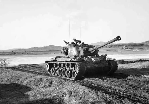 M26 Pershing tank things - iNEWS
