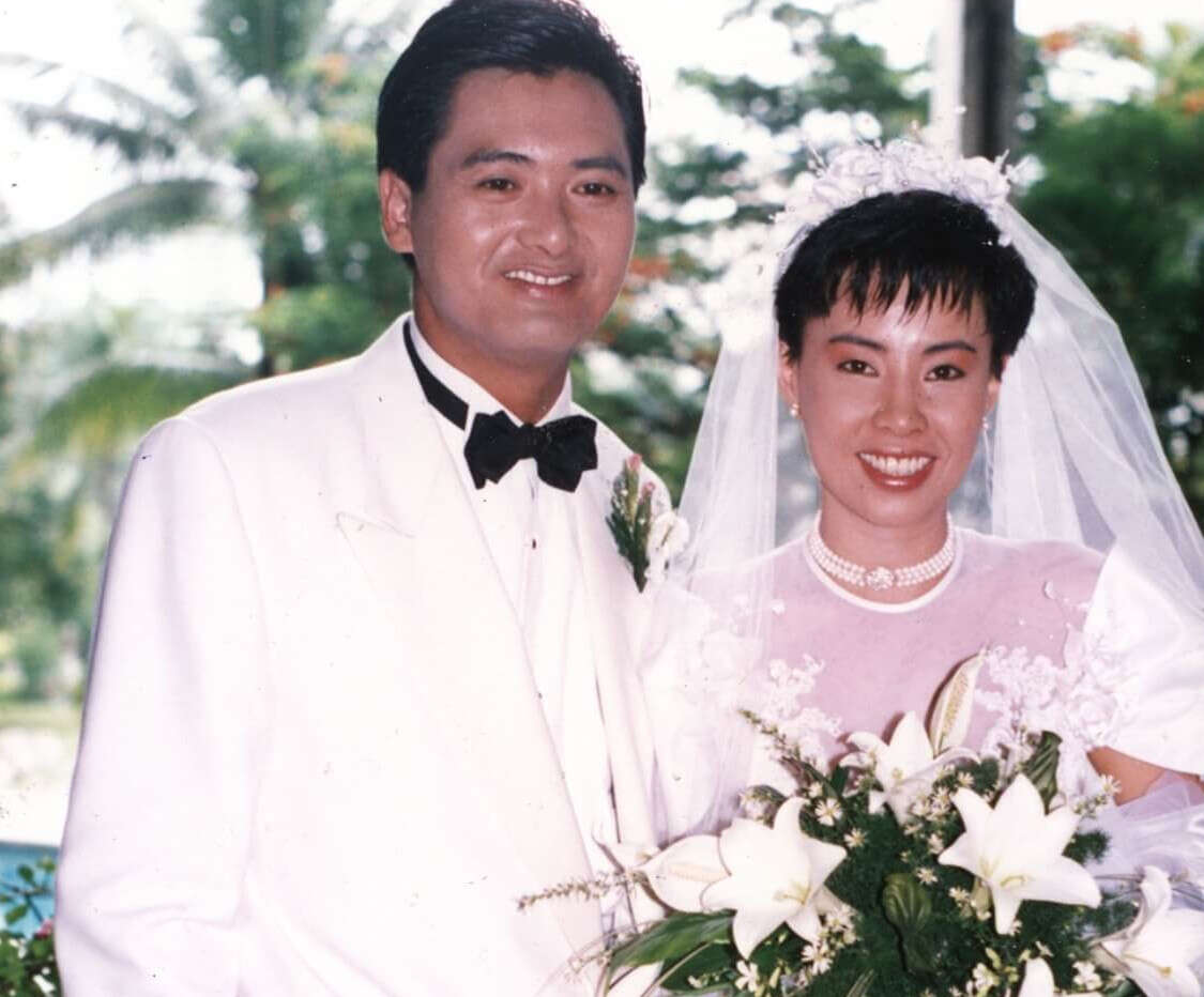 Chow Yun-fat walks the red carpet with his rich wife - iNEWS