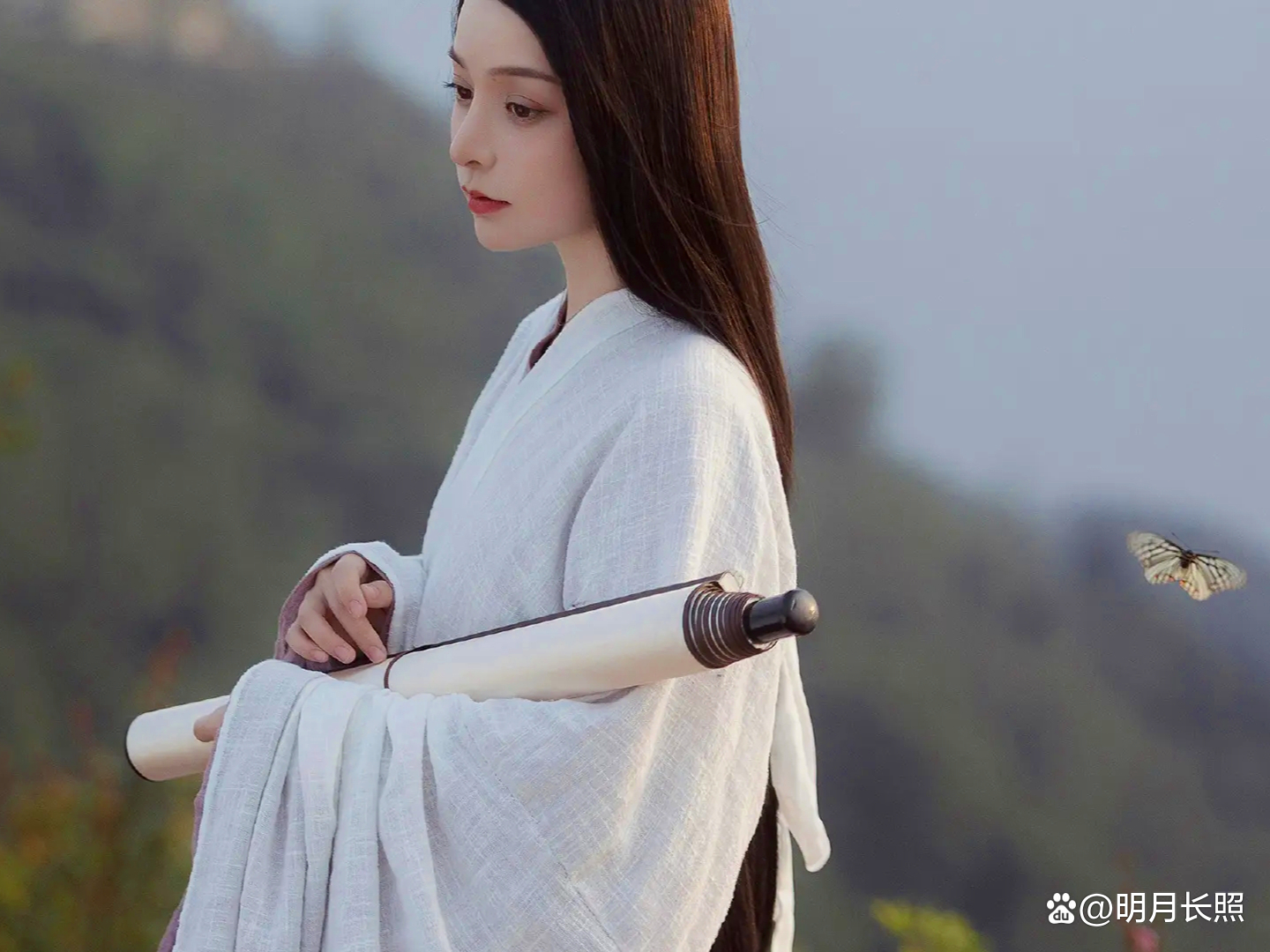 What kind of mood does Cao Zhi express in "Seven-step Poem"?Ashamed to ...