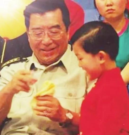 Li Shuangjiang's love history is rich and exciting. In his later years ...