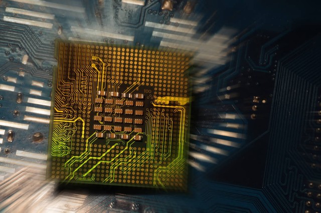 Father of Intel! The First Half of Gordon Moore - iNEWS