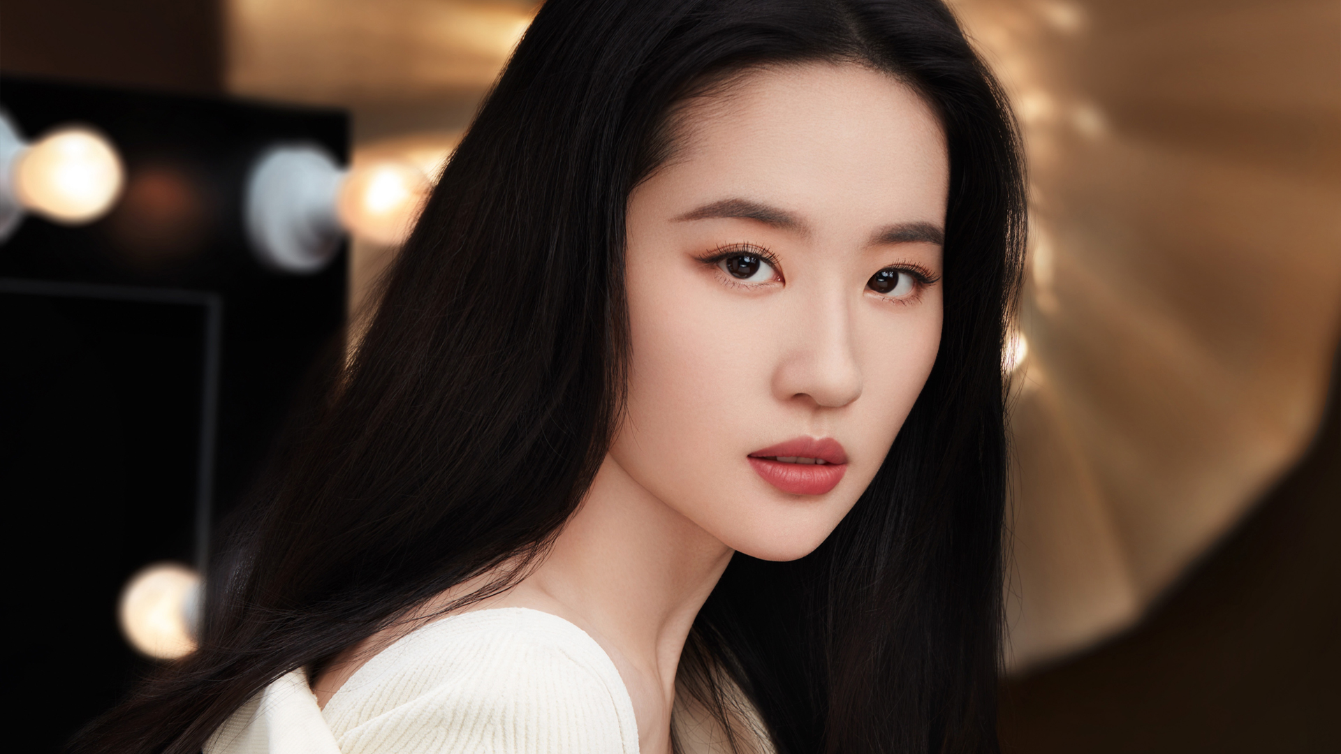 Entertainment Comments: Xiao Zhan, Liu Yifei, Hua Chenyu, Gong Linna, Hou Minghao, Liu Shishi ...