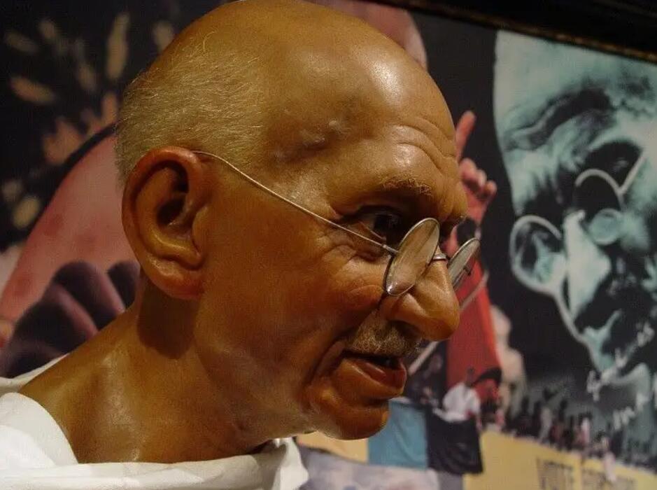 Why can't the great men of India save India? - iNEWS