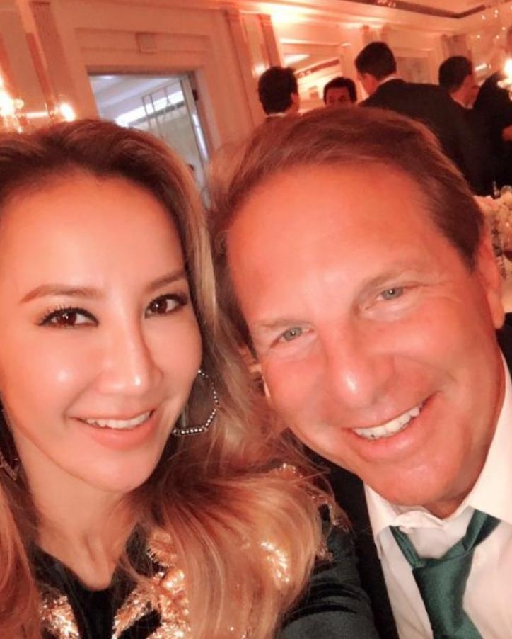 Coco Lee memorial meeting exposed fans crying into a sea of tears, she ...