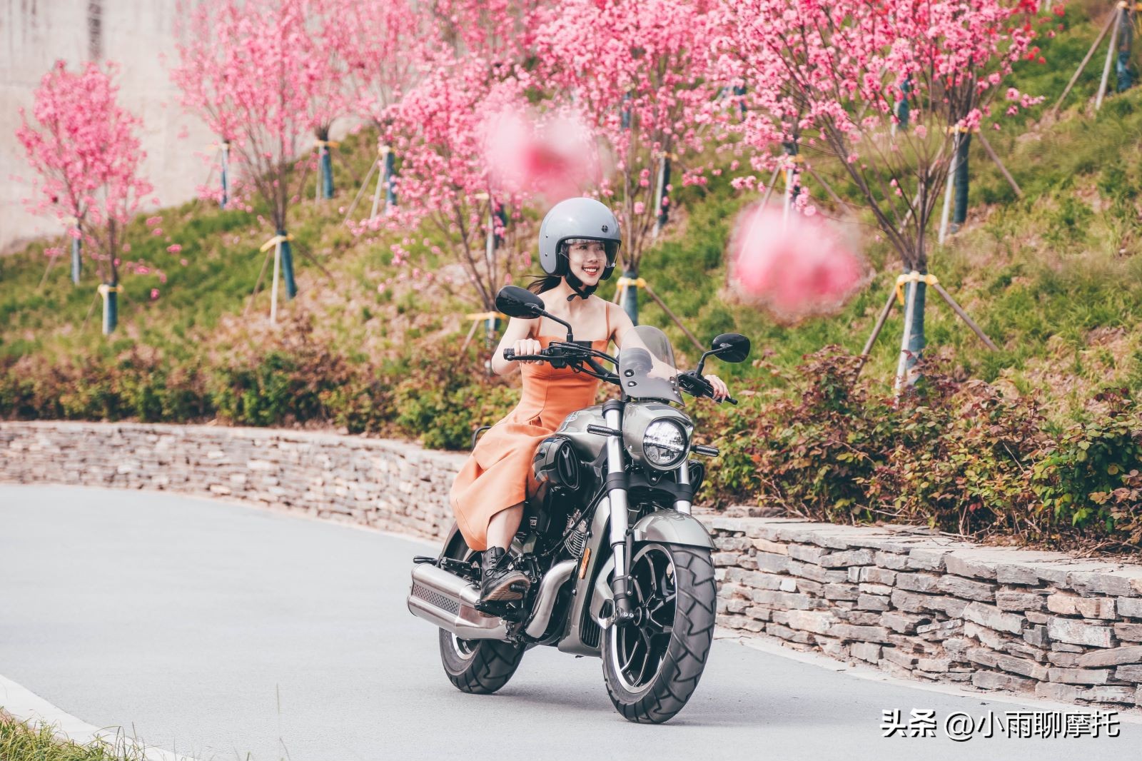 V-shaped twin cylinder, FCC sliding clutch, Continental belt, this ...