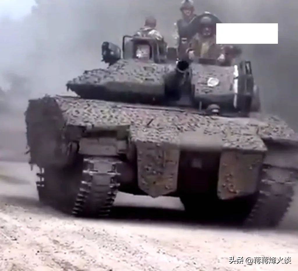 Ukraine received Polish Wolverine wheeled armored vehicles to cooperate ...