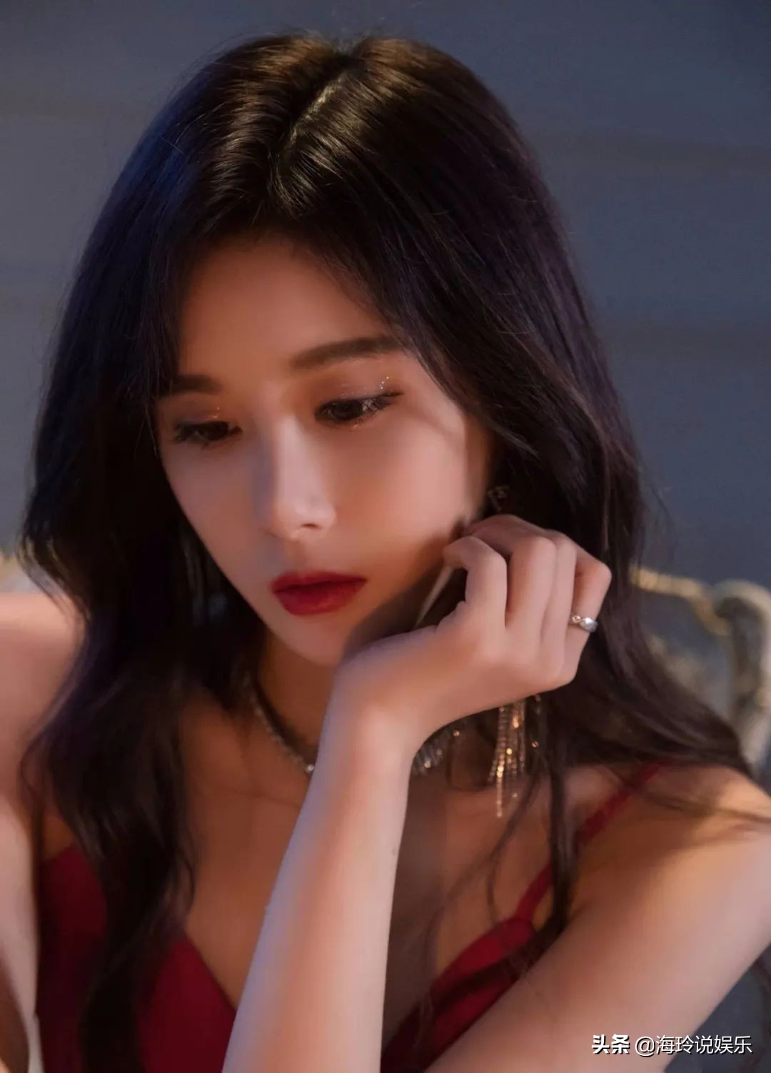 Duan Yixuan, a girl who has no prominent background and tries her best ...