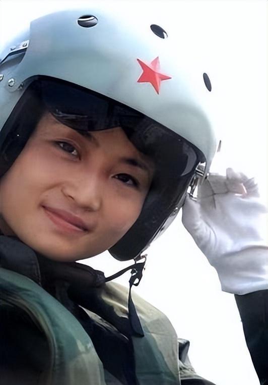 10 female pilots who sacrificed their parachute and hit their wingmen ...