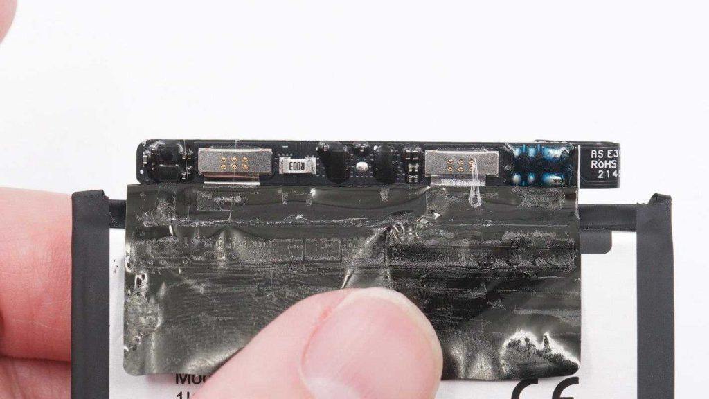 What is the inside of the Transsion Infinix Note 11 phone?Disassemble ...