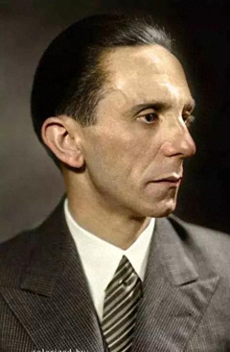 The "Chicken Farm Owner" who built the Nazi concentration camp explains ...