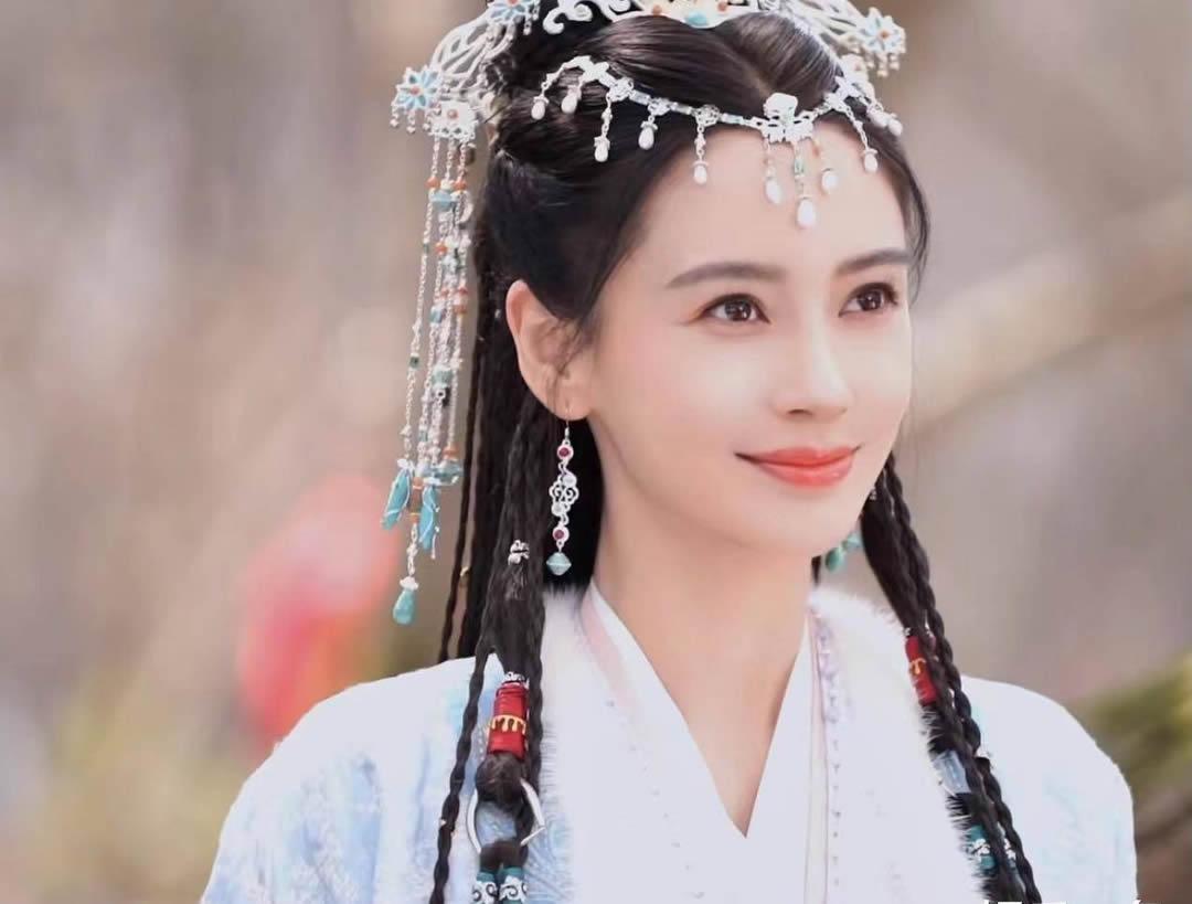 Yang Ying, from a model to an actress, is a Chinese actress with a multicultural background - iNEWS