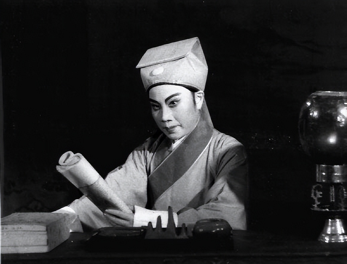 Xu Yulan narrates her experience of being forced to flee by the ...