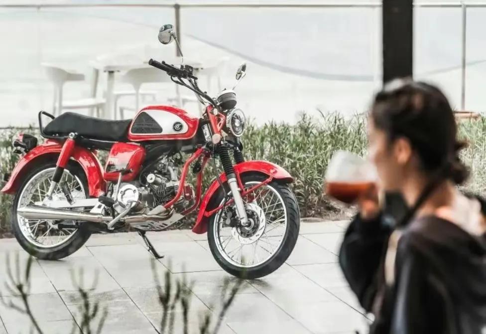 How about the performance of the old Jialing 70 motorcycle? Are there ...