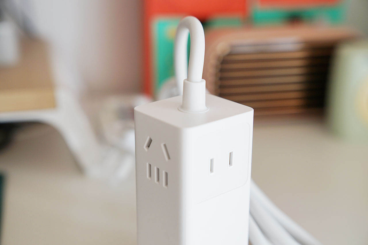 Baseus 30W fast charging power strip, a portable power strip for ...