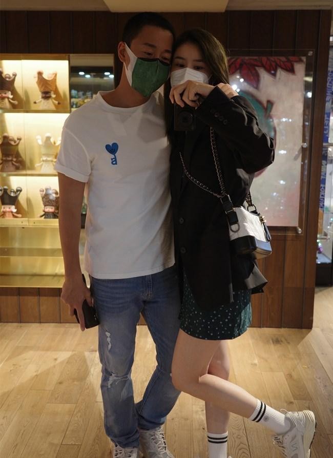 Lin Feng's wife Zhang Xinyue was complained about her life in a wealthy ...