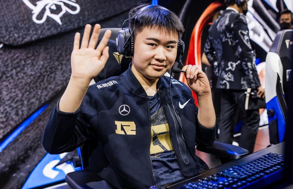 Is this what Doinb is referring to as a complication?RNG is suspected of being punished by the ...