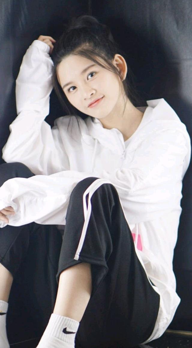 Mingyang Entertainment - Beauty Star - Lin Siyi - iNEWS