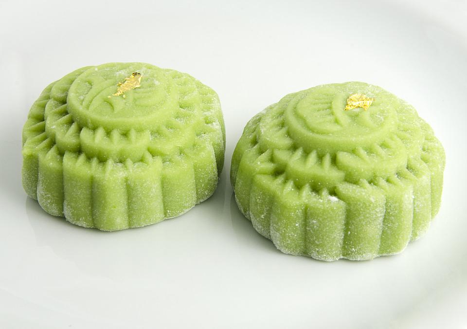 Craving for moon cakes on Mid-Autumn Festival but not afraid to eat ...