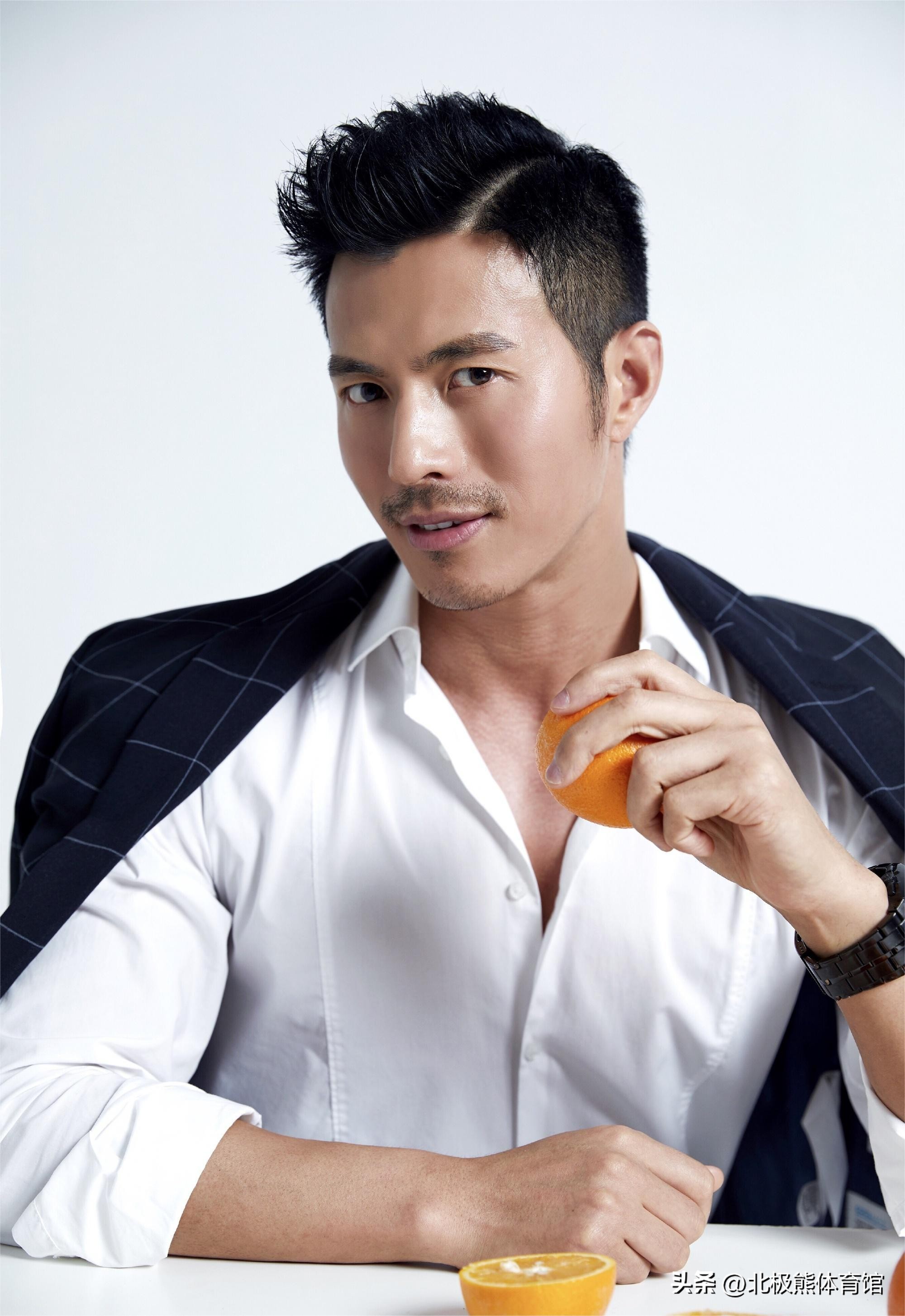 Li Xiaobing - "China's Good Boy" - iNEWS