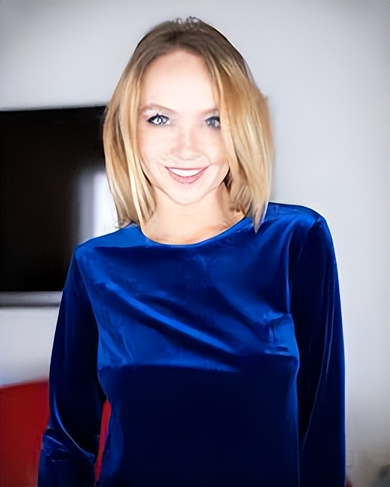 Nikole Nash's Stunning Beauty and Undeniable Talent - iNEWS