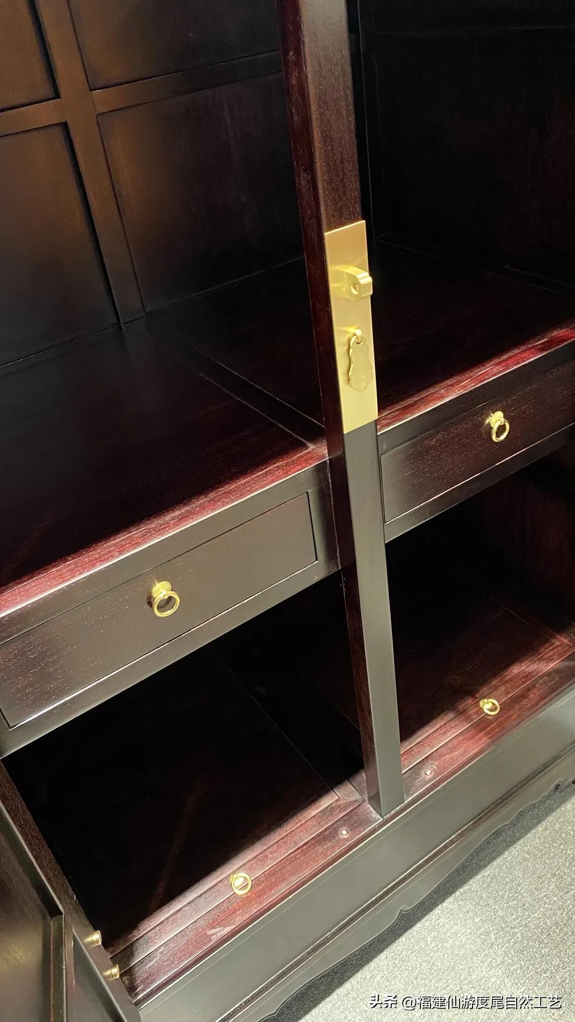 Blood Sandalwood Square Corner Cabinet - iNEWS