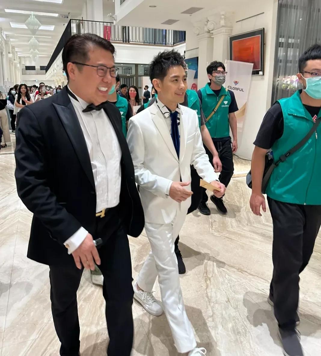 Jimmy Lin's recent photos were exposed. He recovered very well after ...