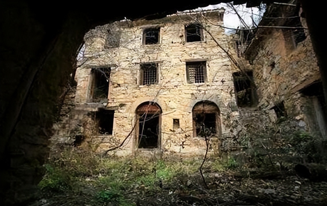 Is Fengmen Village really cursed to be "closed and extinct"? Let's talk ...