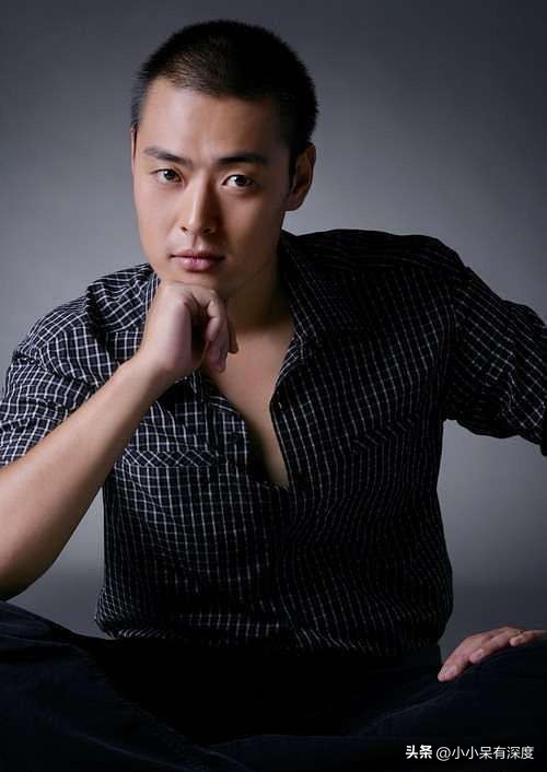 Zhang Tong, suffering from depression during the trough period ...