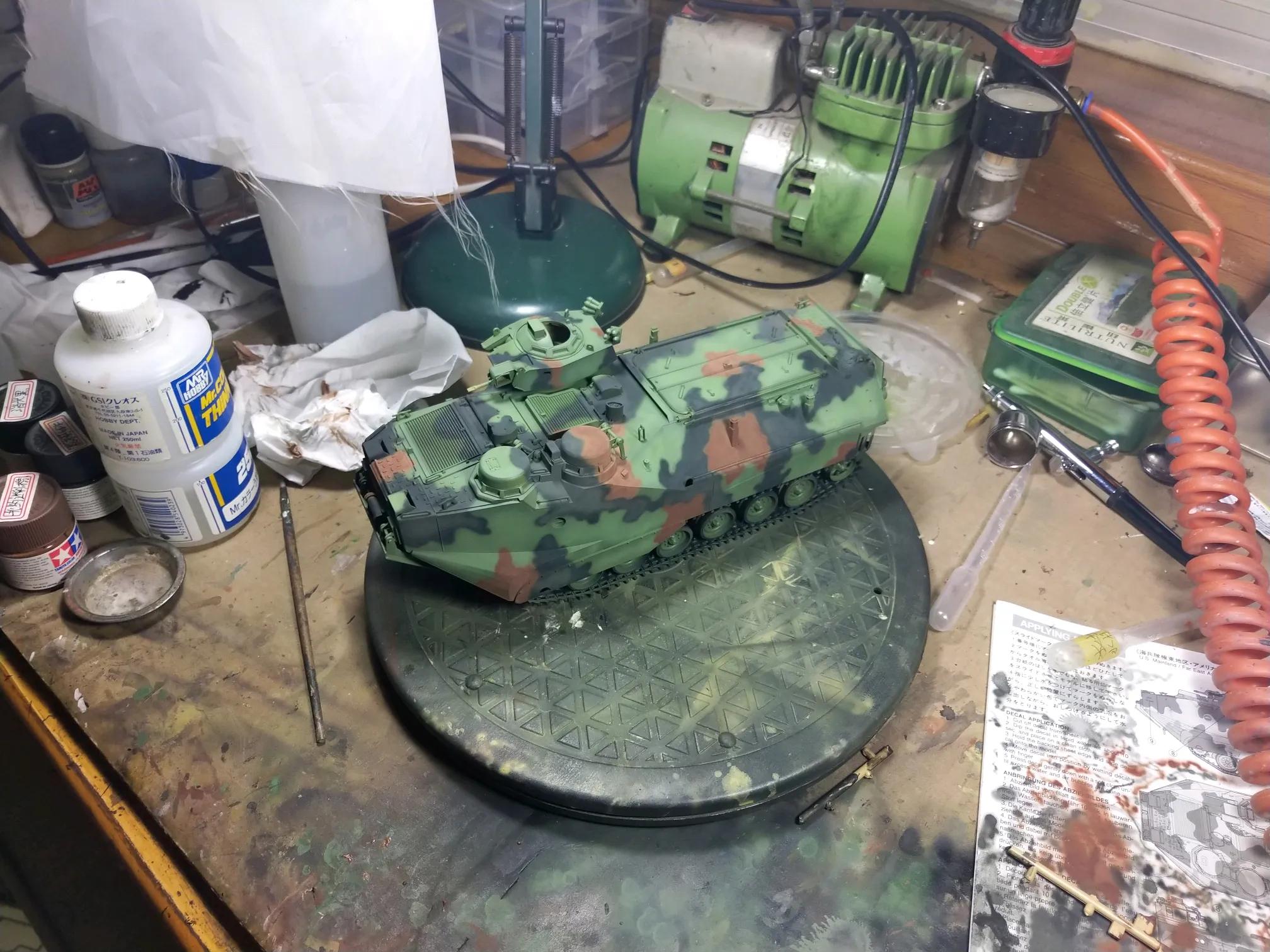 Model and real car sharing series - American AAV7A1 amphibious assault ...