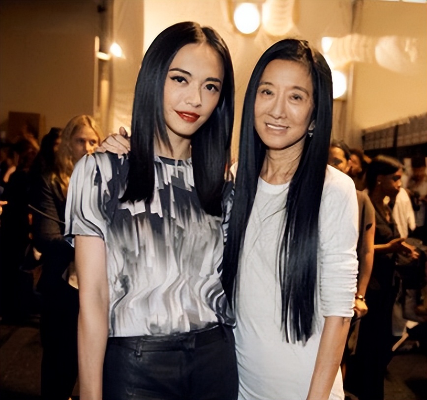 74-year-old Wang Weiwei attended the Oscars, revealing her true ...