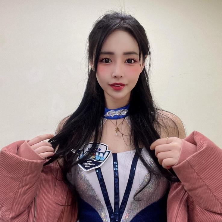 The Nakano family?Sister Oner took a photo with Faker, and netizens ...
