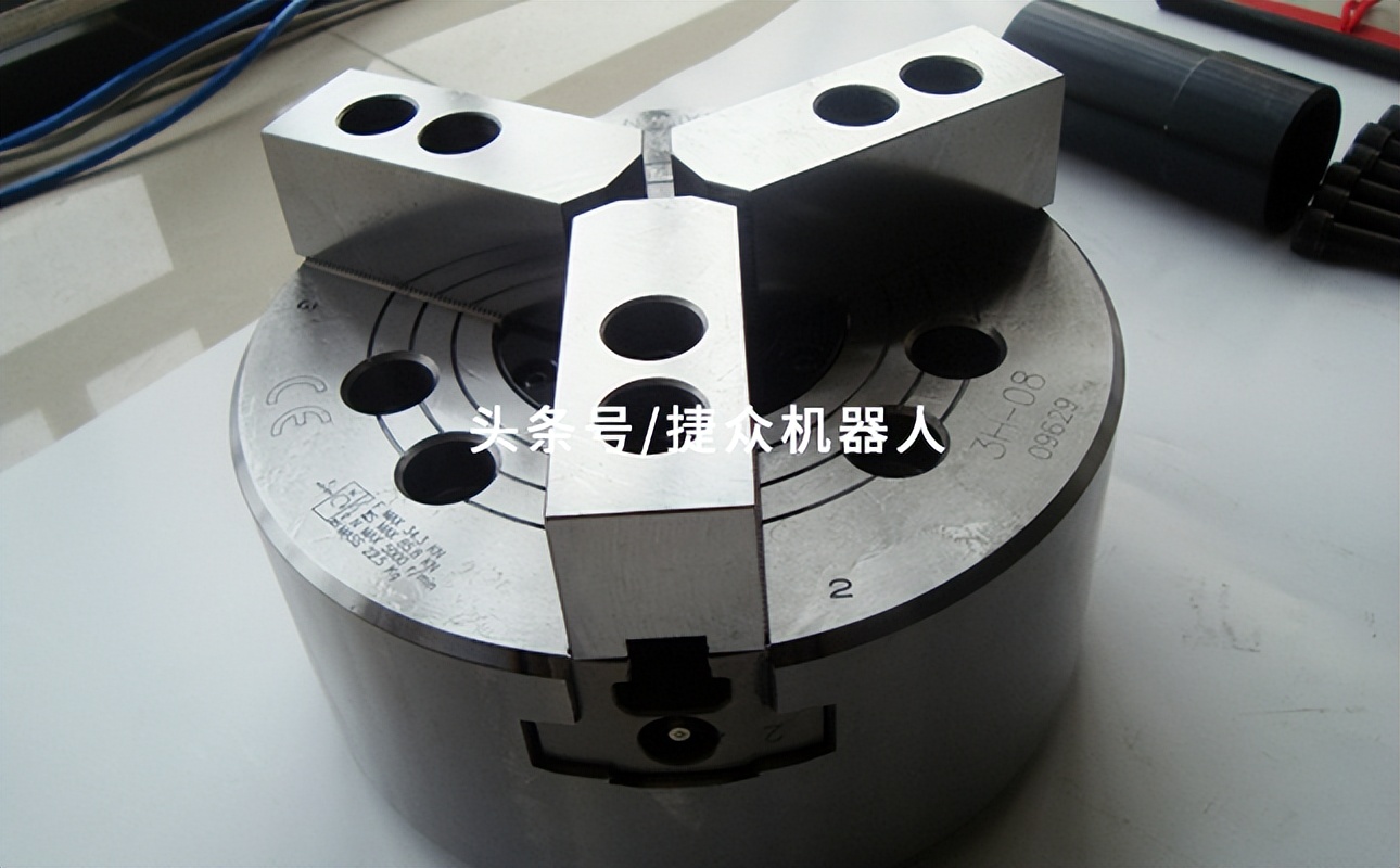 How to install and disassemble the hydraulic chuck of CNC lathe - iNEWS