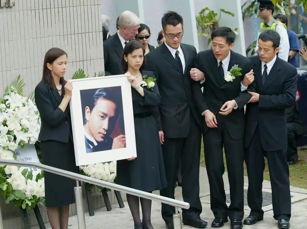 On the 20th anniversary of Leslie Cheung's death, it's time for Tang Hede's controversy and his ...