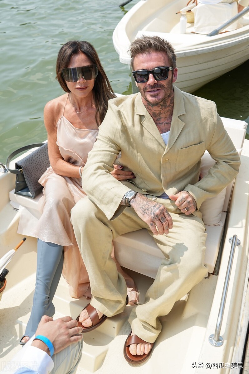 The Beckhams appeared at the Paris Spring/Summer Fashion Week - iNEWS