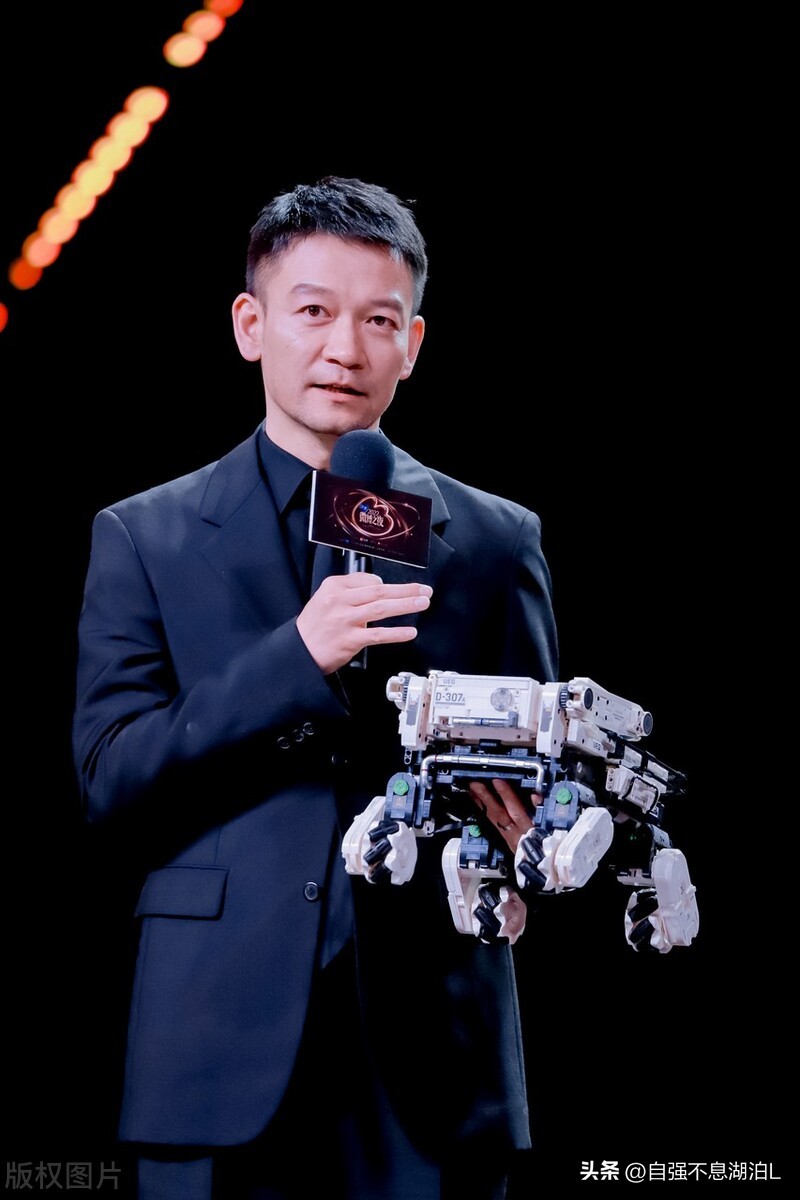 Director Guo Fan cleverly uses Japanese comics to express his attitude ...