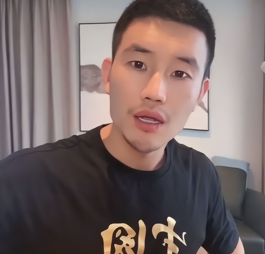 "Brother Gazi" Xie Mengwei took the old road of Pan Changjiang, selling diamond-encrusted ...