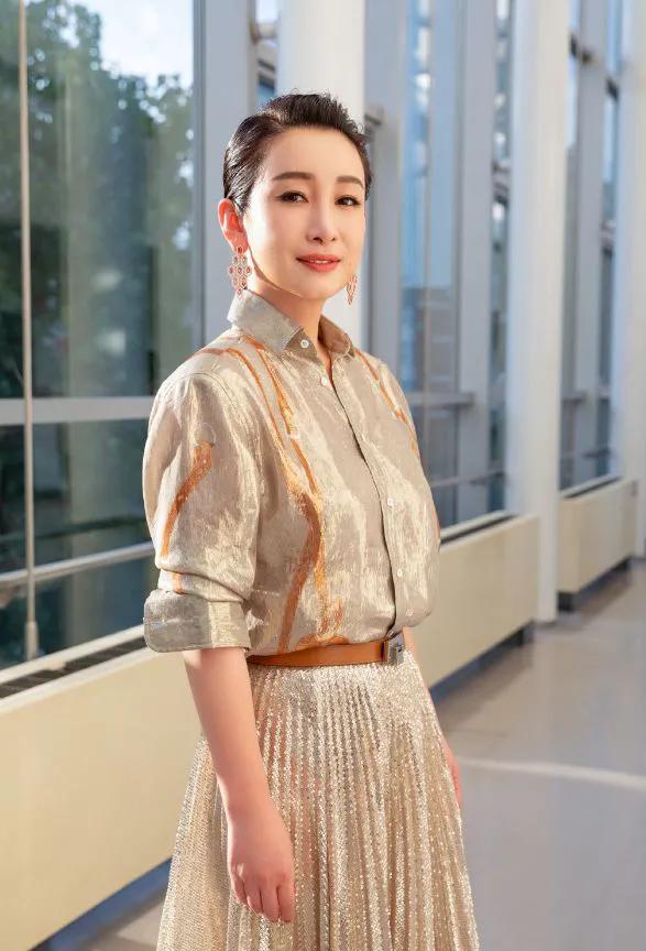 All kinds of style Qin Hailu - iNEWS