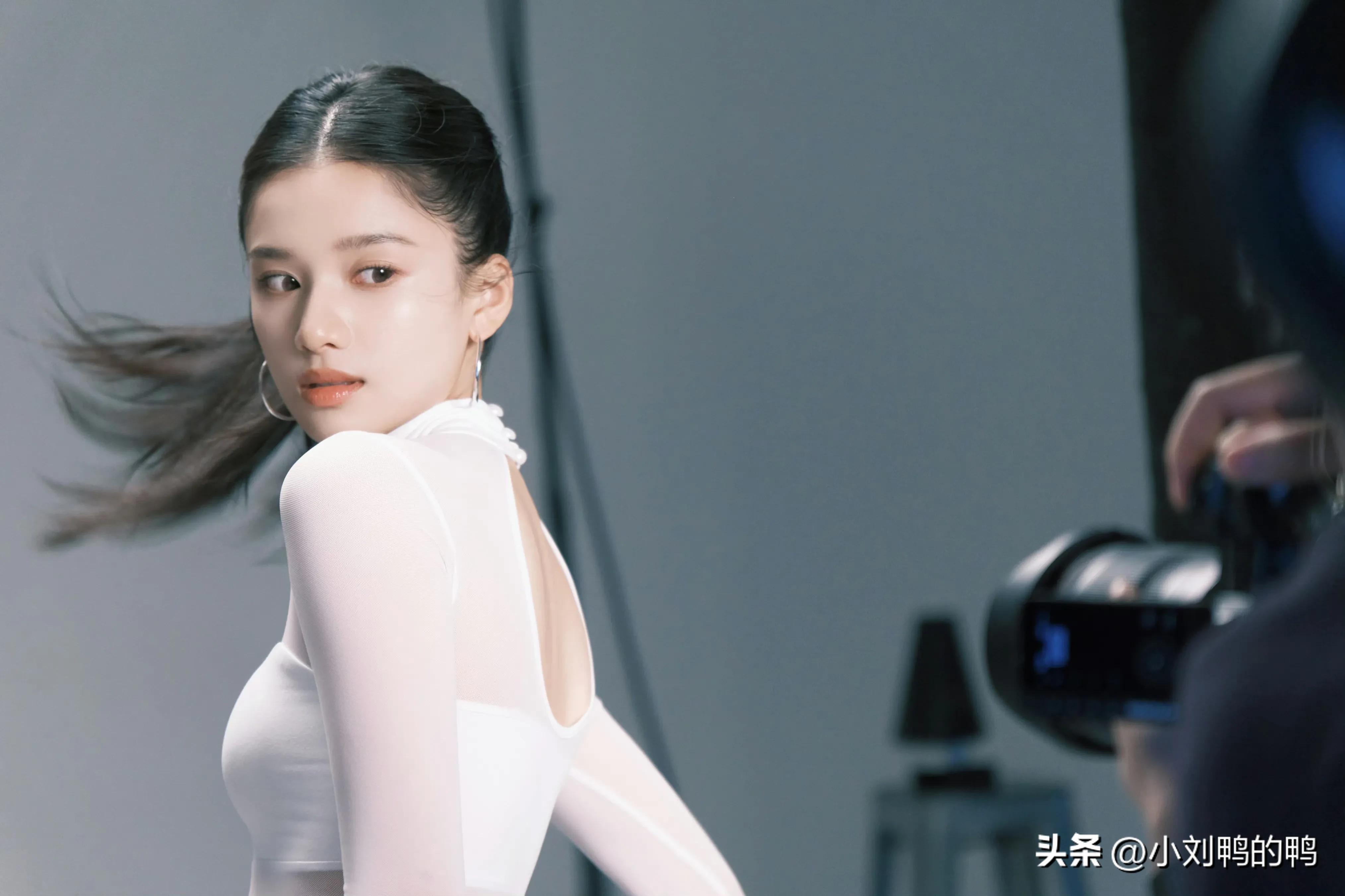 Zhang Jingyi - iNEWS