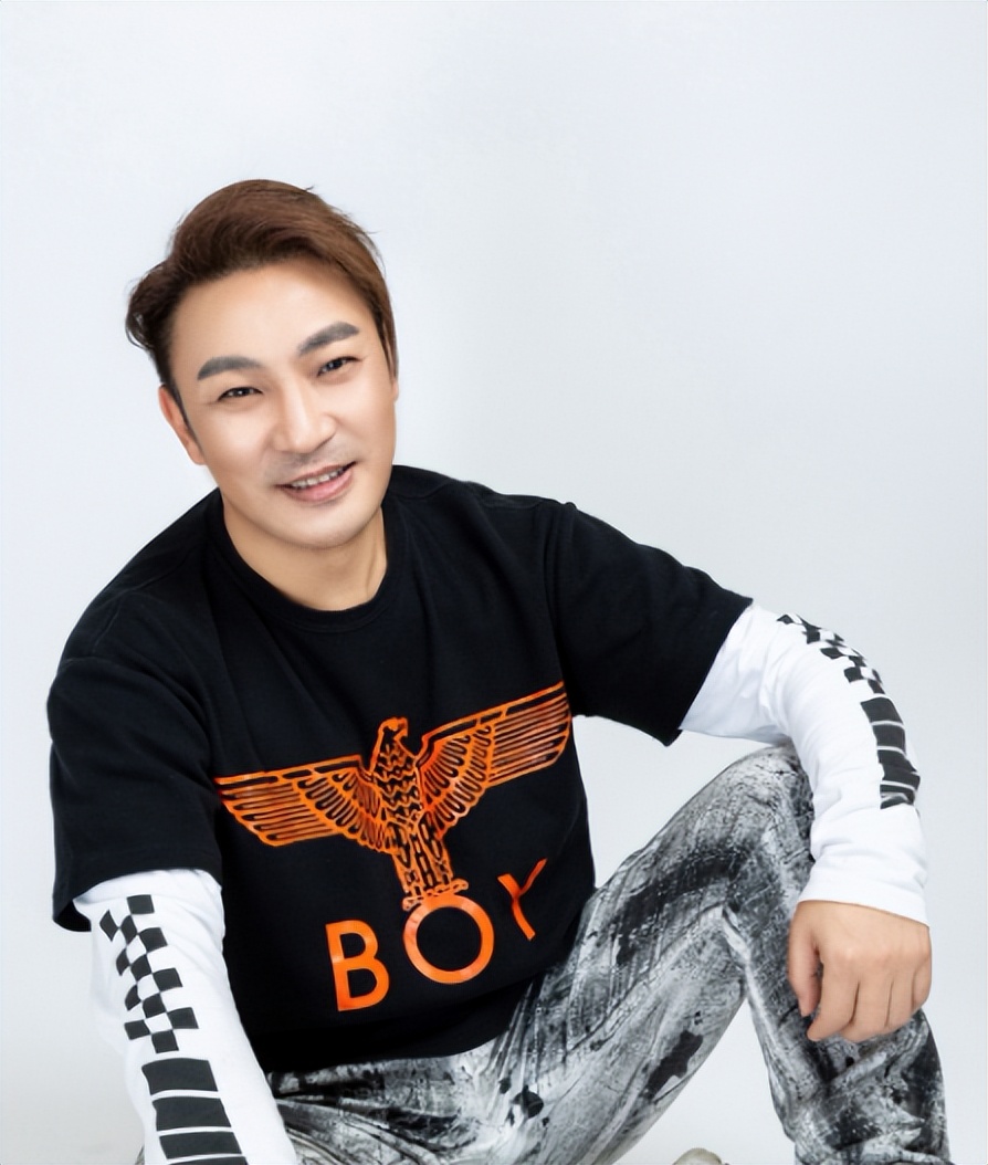 He refused to sign his backup dancer, his jaw was cut three times and ...